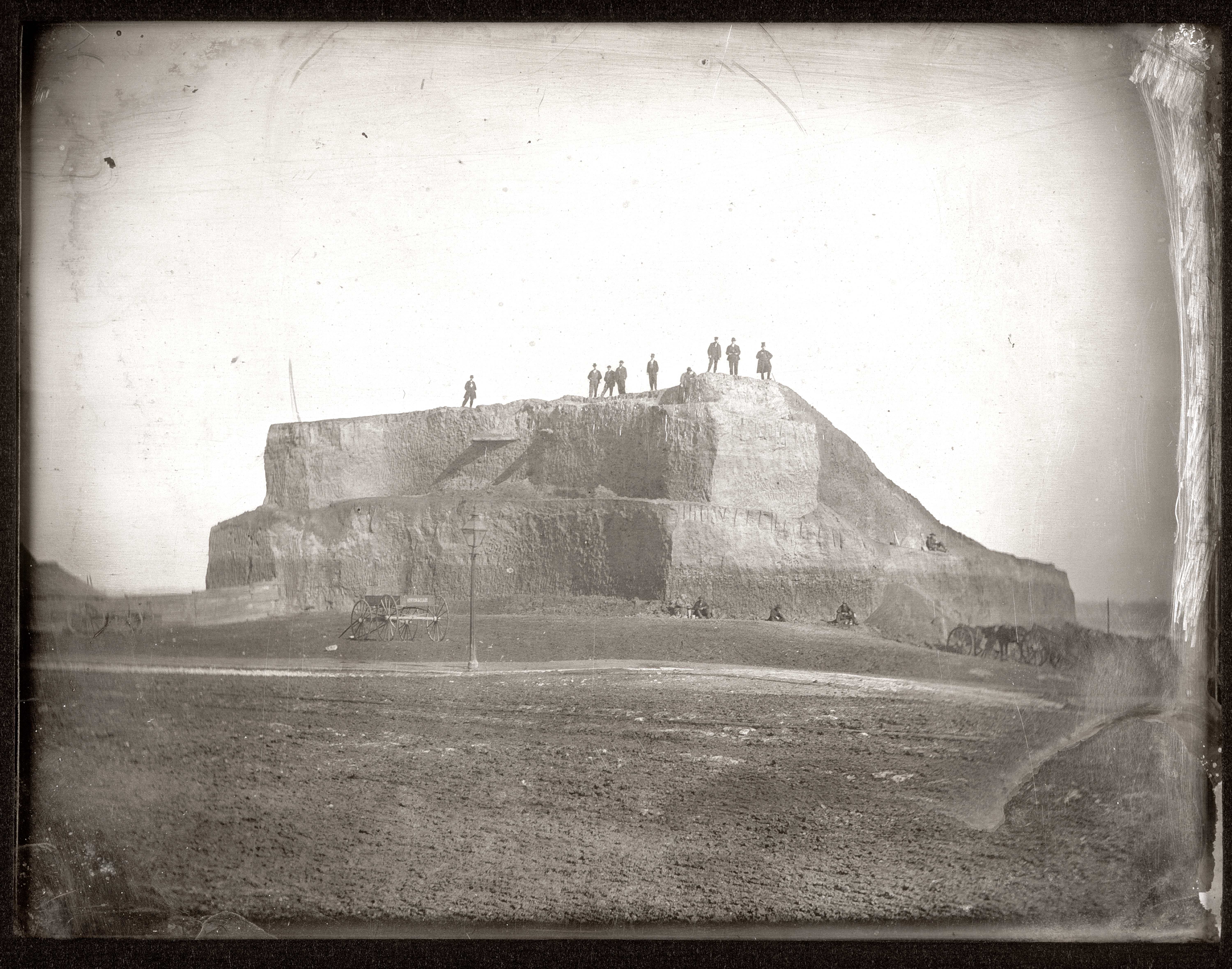 Significant and Insignificant Mounds | Anthropocene Curriculum